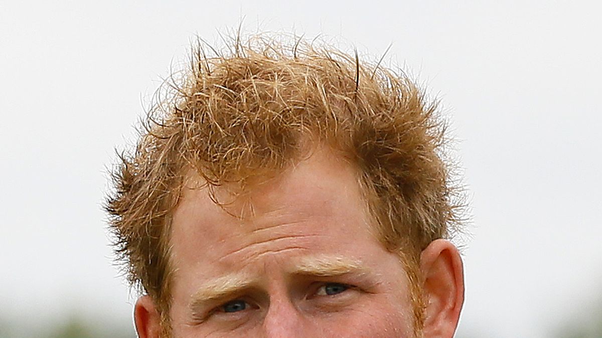 Ajjaj! Harry herceg füstöl, mint a gyárkémény - Life