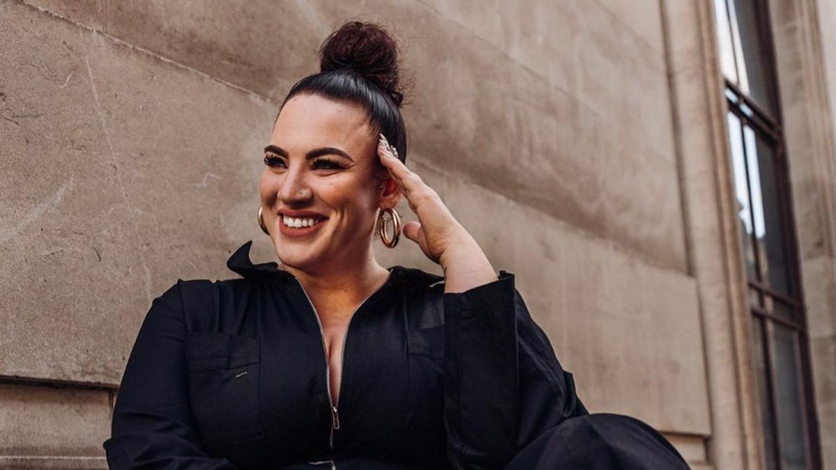 Szexi! Rendőrből lett plus size modell a kétgyermekes édesanya - Fotó ...