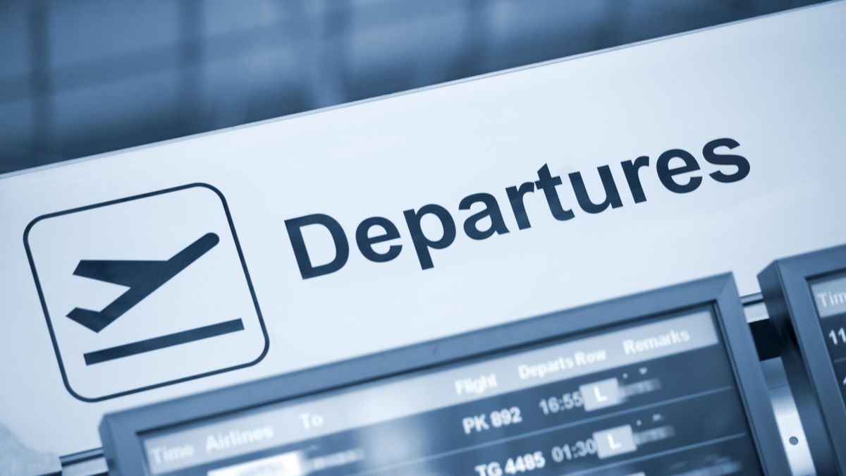 Halott férje csontjaival szállt repülőre a 74 éves asszony - Life