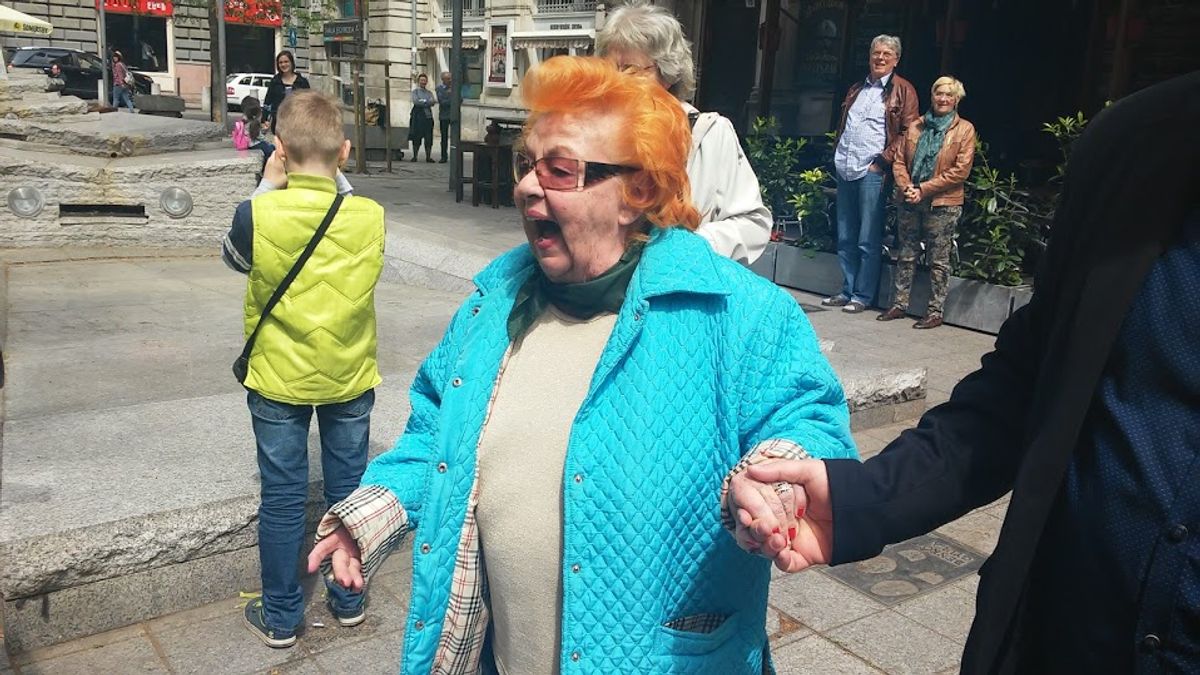 Könnyekig érzékenyült szülinapján Lorán Lenke - Life