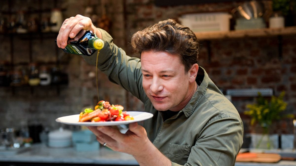 23 év házasság után újra megkérte felesége kezét Jamie Oliver - Life
