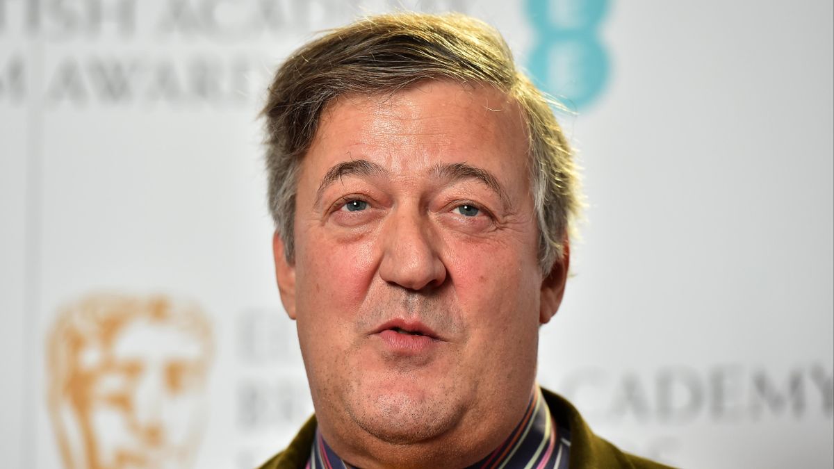 Őszintén beszélt éveken át tartó drogfüggőségéről Stephen Fry - Life