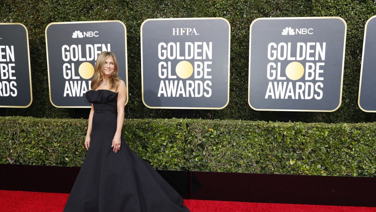 Itt a bizonyíték, hogy Jennifer Aniston még mindig nem hord melltartót ...