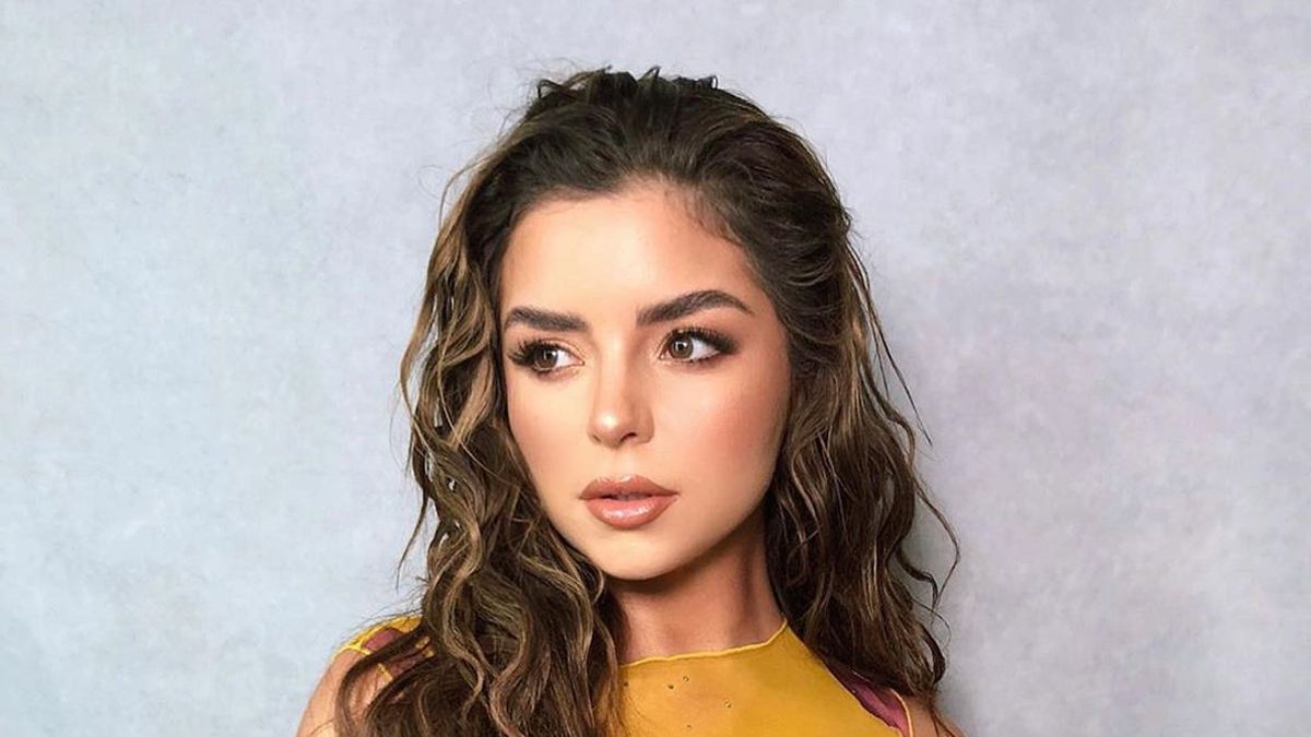 Demi Rose a kamerába rázza cicijét apró bikinijében – Videó - Life
