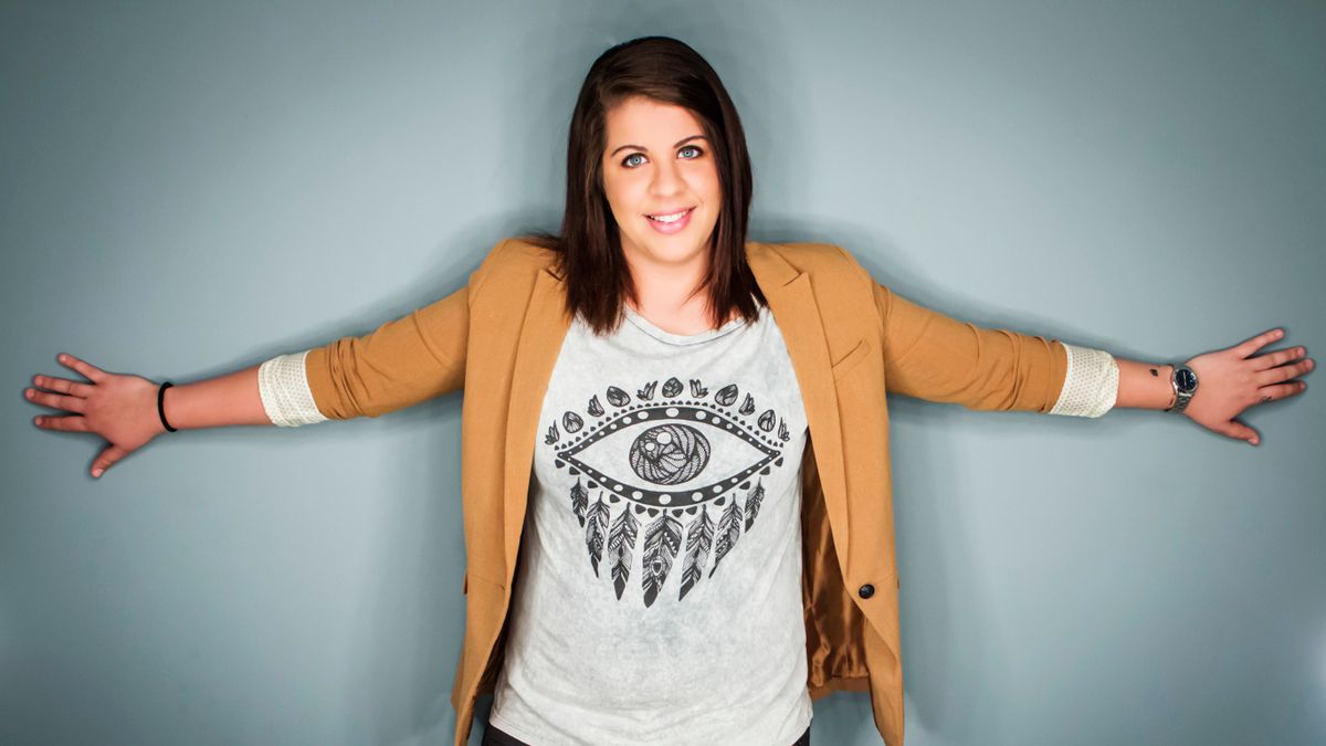 Hamis telefonnal vert át egy férfit VV Viki - Life