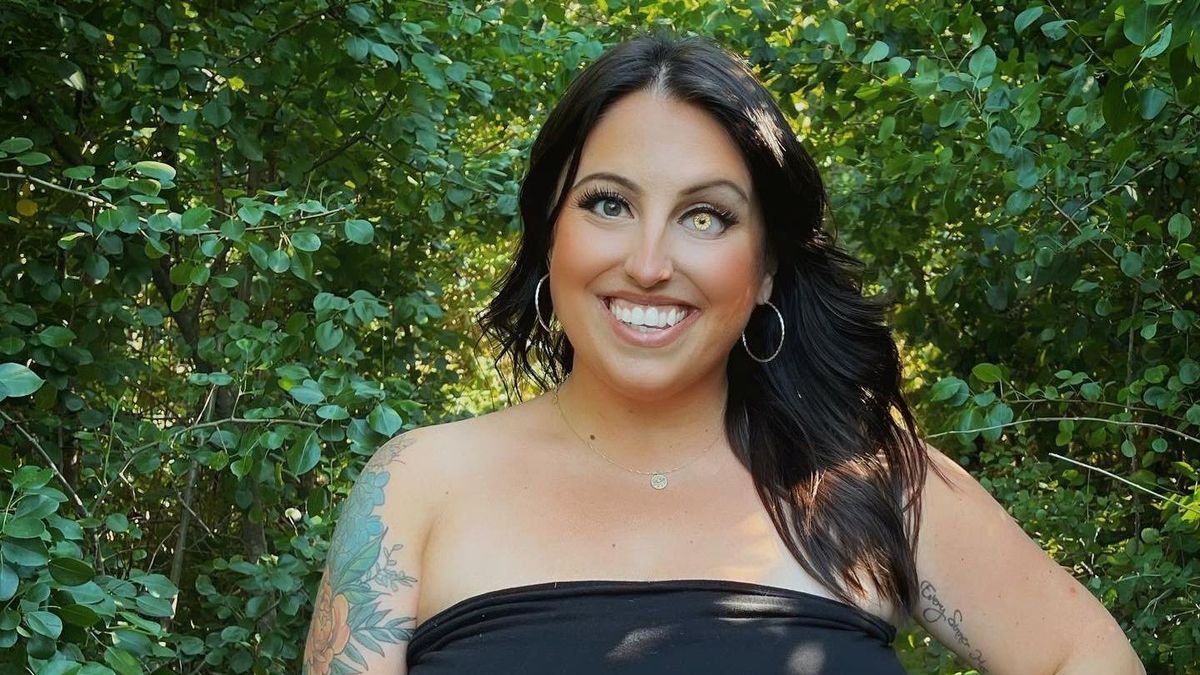 Gyerekként elvesztette szemét ez a nő: most aranyozott, világító ...