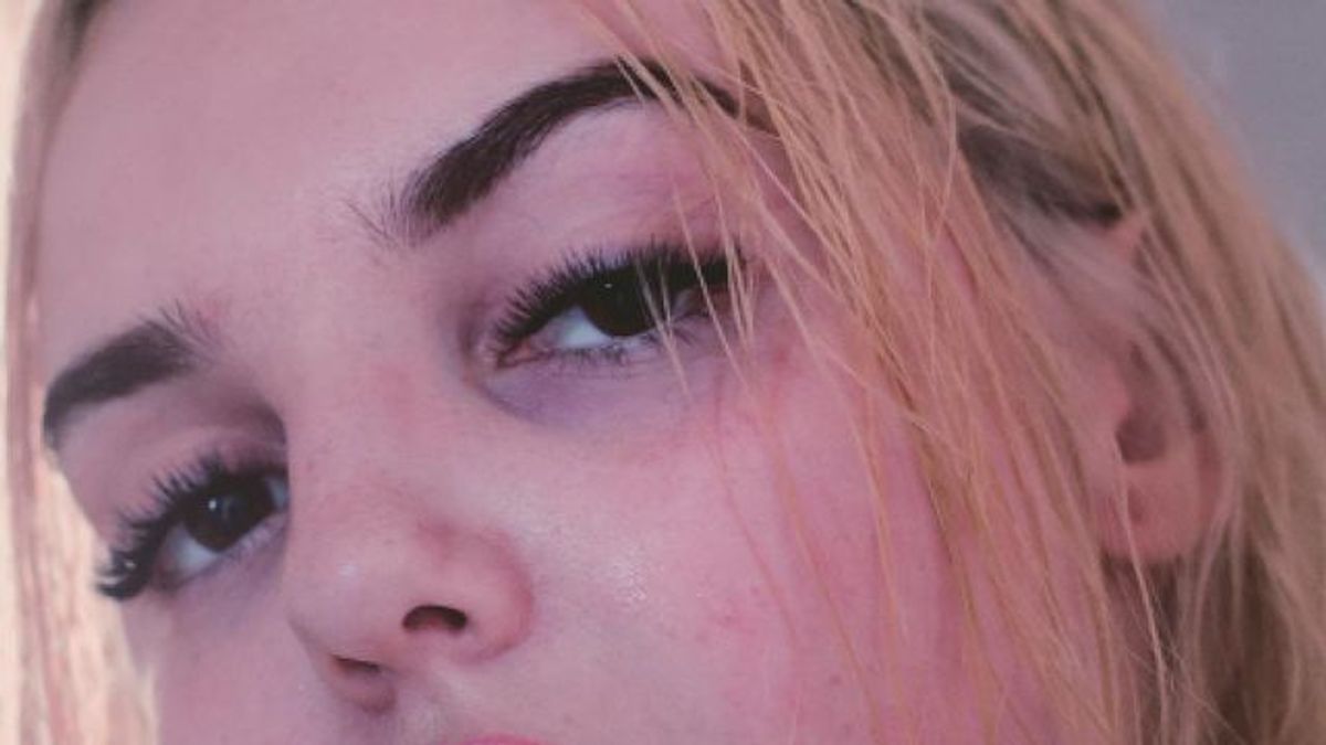 Milliós nézettsége van TikTokon a döbbenetesen hosszú nyelvű nőnek ...