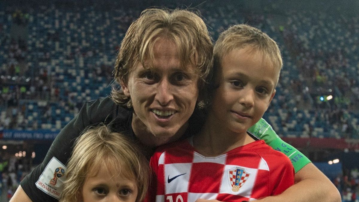 Foci vb: Gyermekeivel cukiskodott Luka Modric és Vida - Life