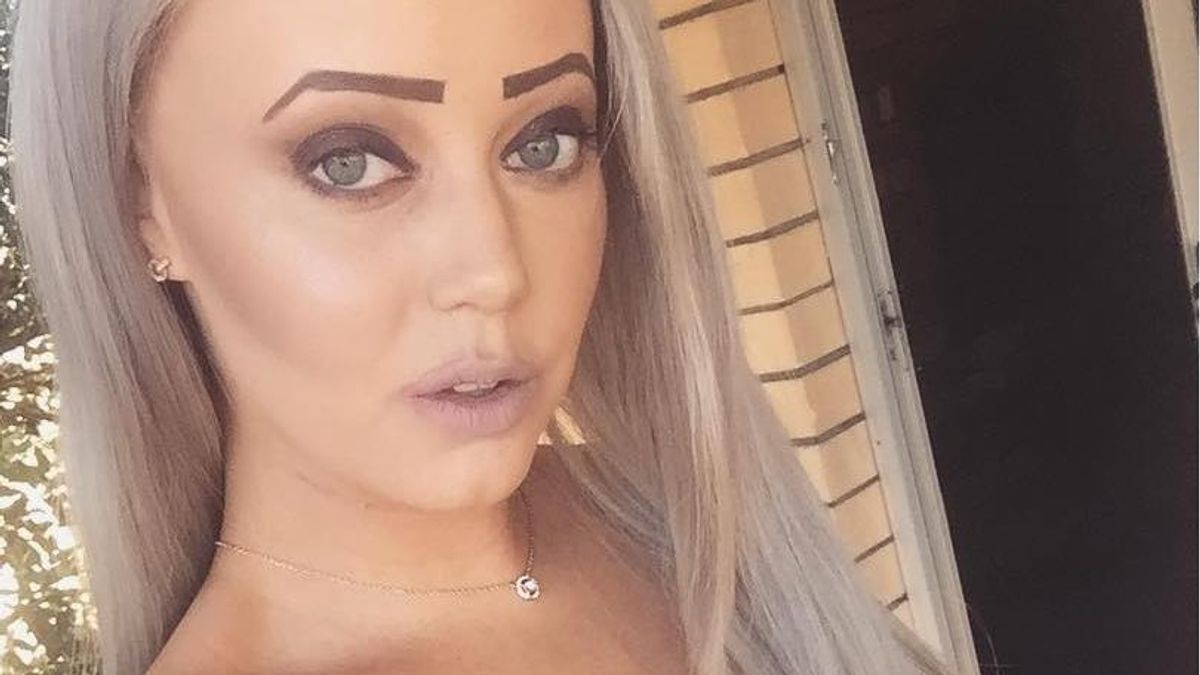 Öngyilkossági kísérlete után kómába került a modell, Lara Kitchen ...