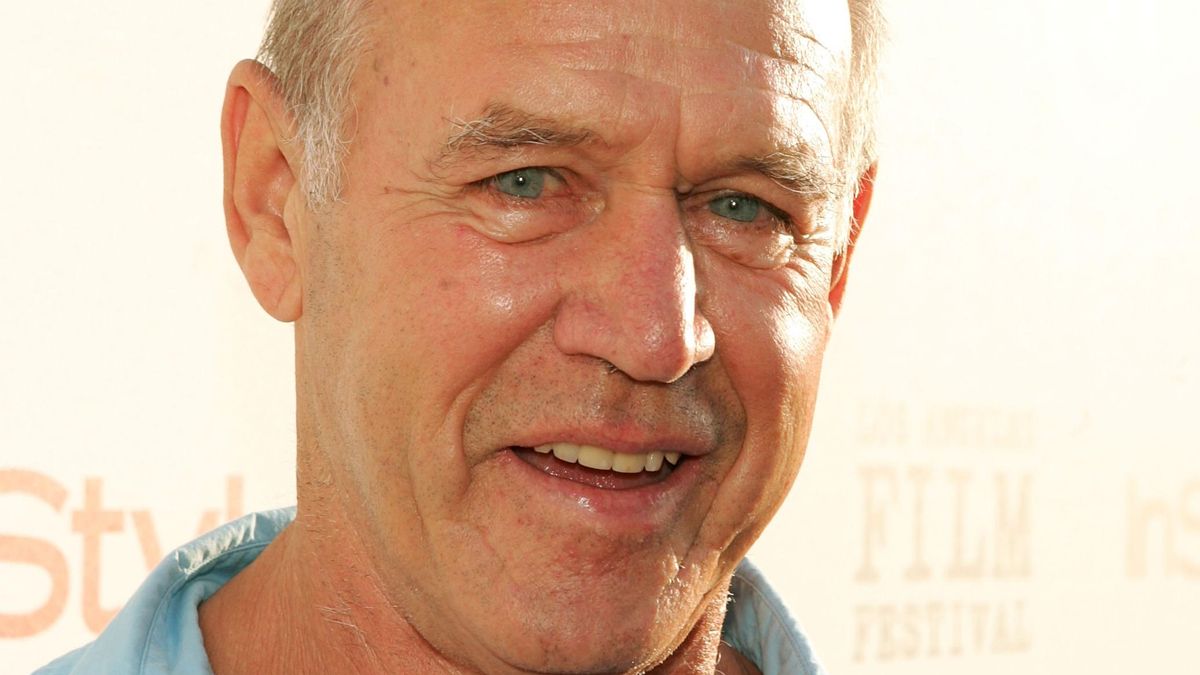Elhunyt Geoffrey Lewis - Life