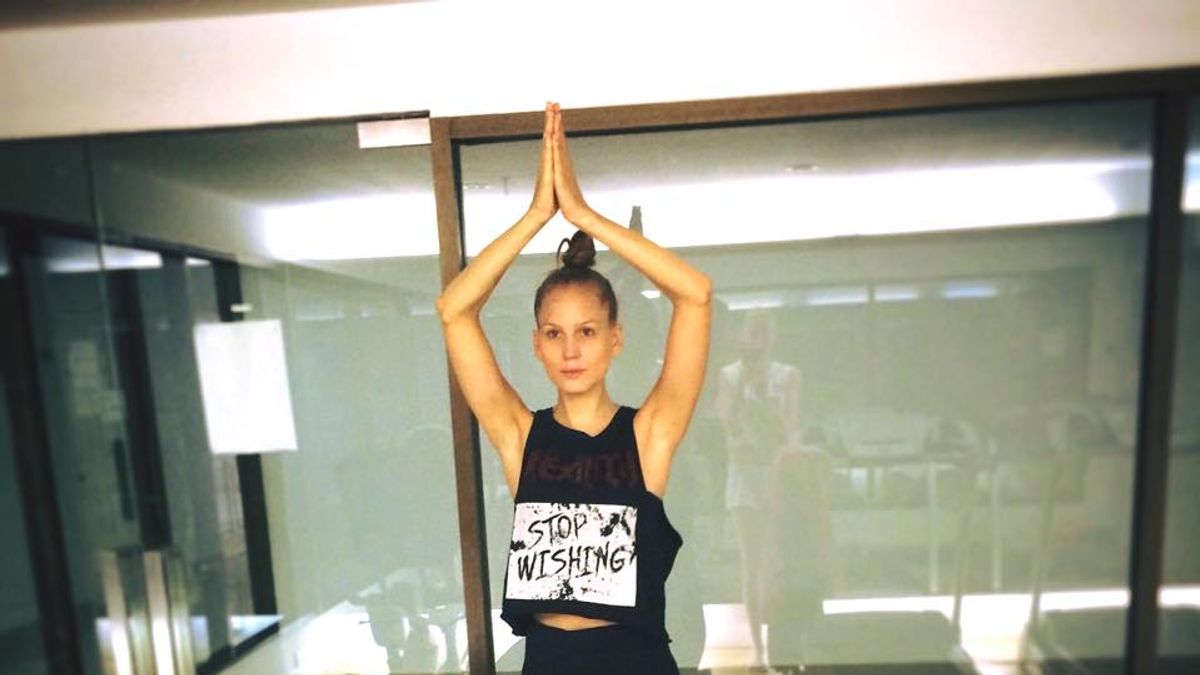 Nagy Alexa nem mindennapi testtartást villantott - Life