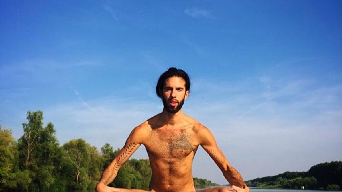 Meztelen férfiasságát lebegtette a víz felett Varga Viktor - Fotó! - Life