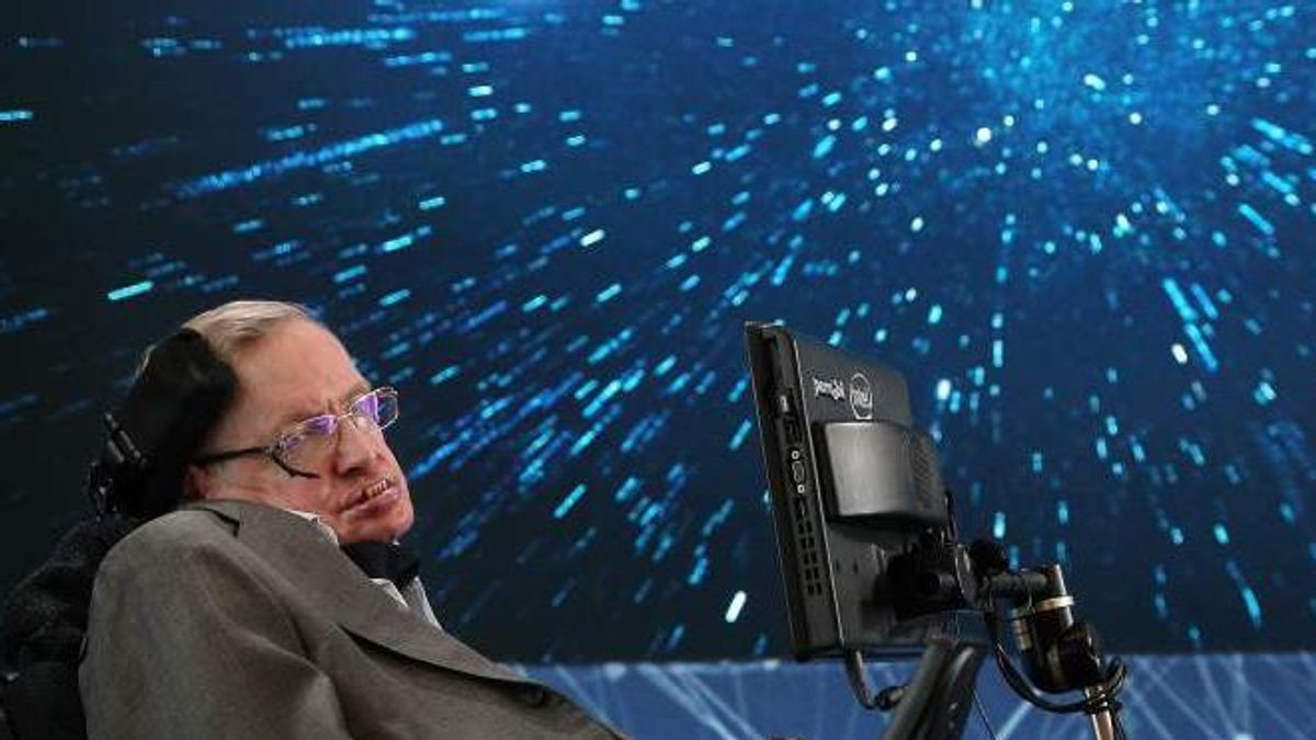 Felfüggesztették Stephen Hawking egykori ápolónőjét, Patricia Dowdyt - Life