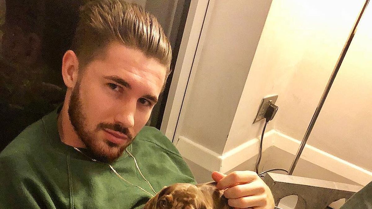 A Tinderen keresi a szerelmet az egyik legszexibb brit focista, Tom ...