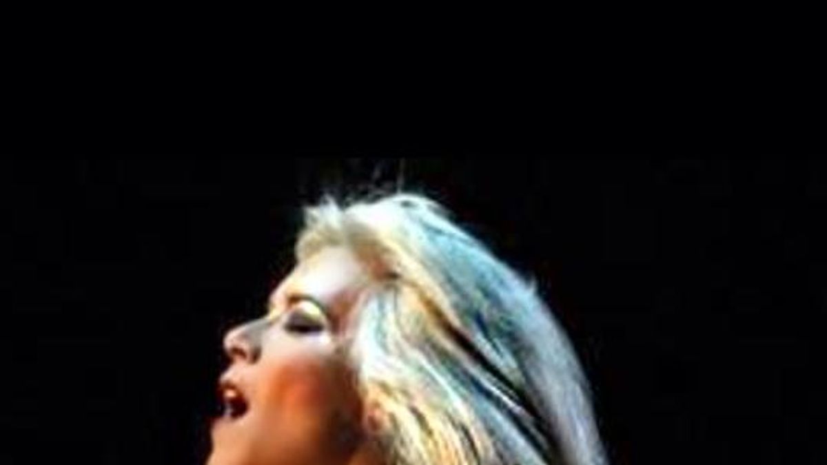 Gyászol a világsztár! Meghalt Samantha Fox párja - Life