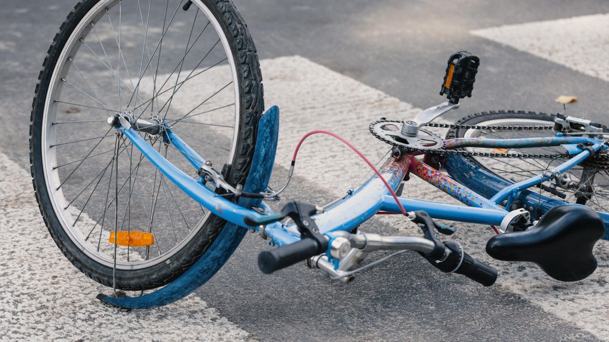 Halálra gázoltak egy kerékpárját toló férfit Polgárdinál - Life Halálra gázoltak egy kerékpárját toló férfit Polgárdinál - Life