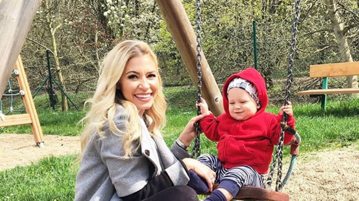 Félmeztelen fotóval nosztalgiázik Hargitai Bea - Life