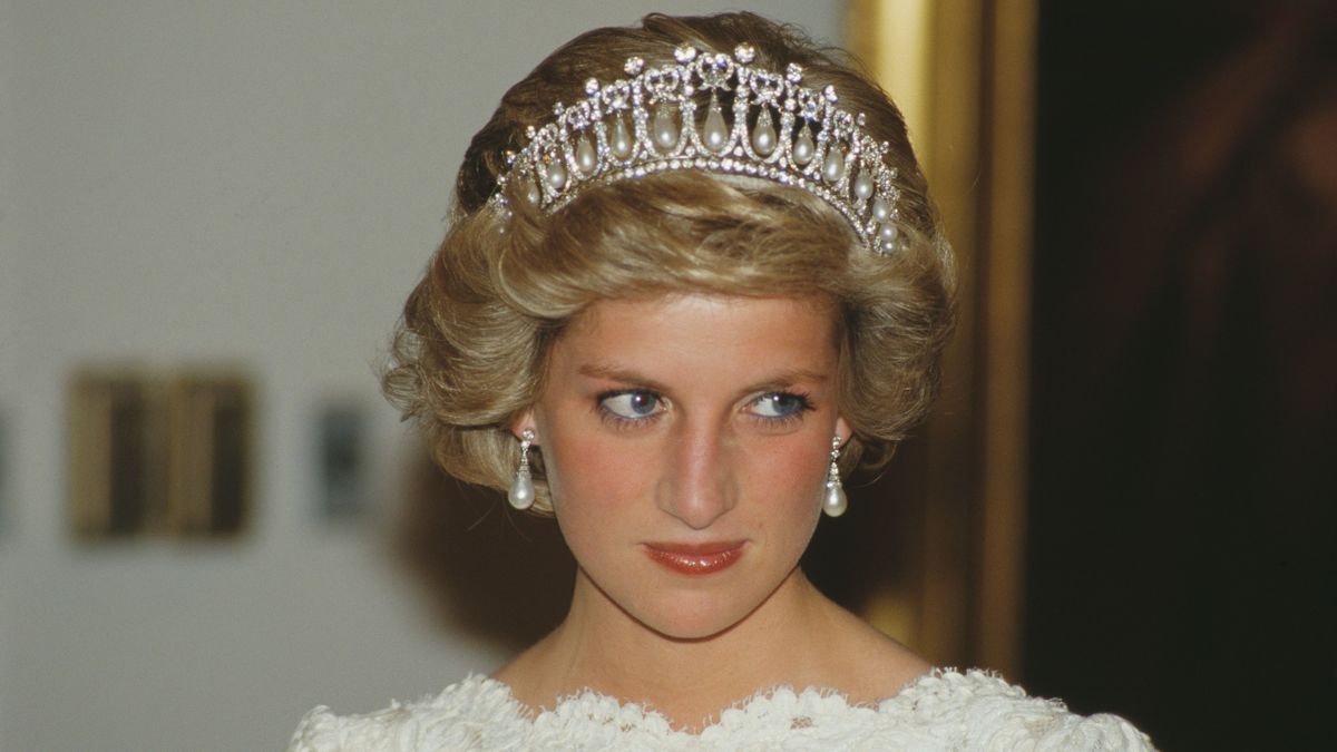 Diana hercegné egy partin olvasott be Kamilla királynénak - Life