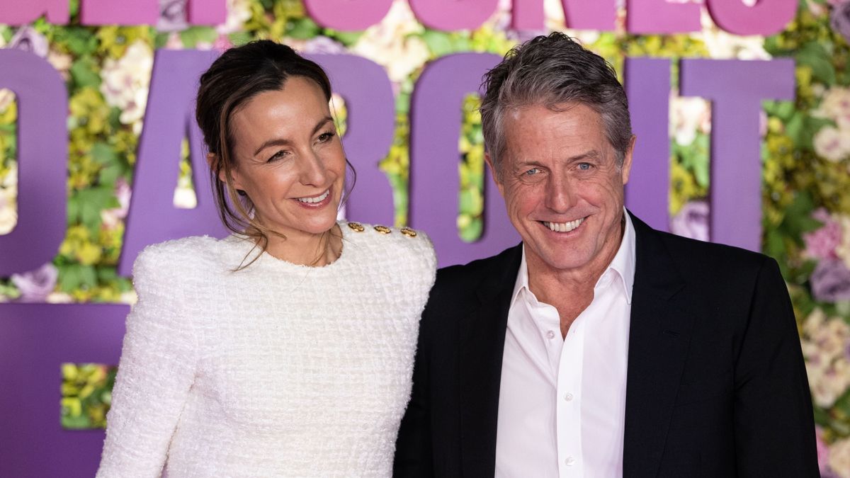 Hugh Grant feleségével jelent meg - FOTÓK - Life