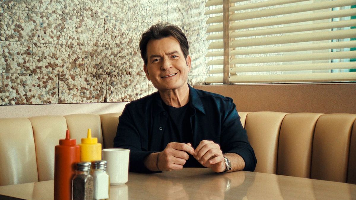 Charlie Sheen vallomása: „Jégkockákkal a nadrágomban forgattam" - Life