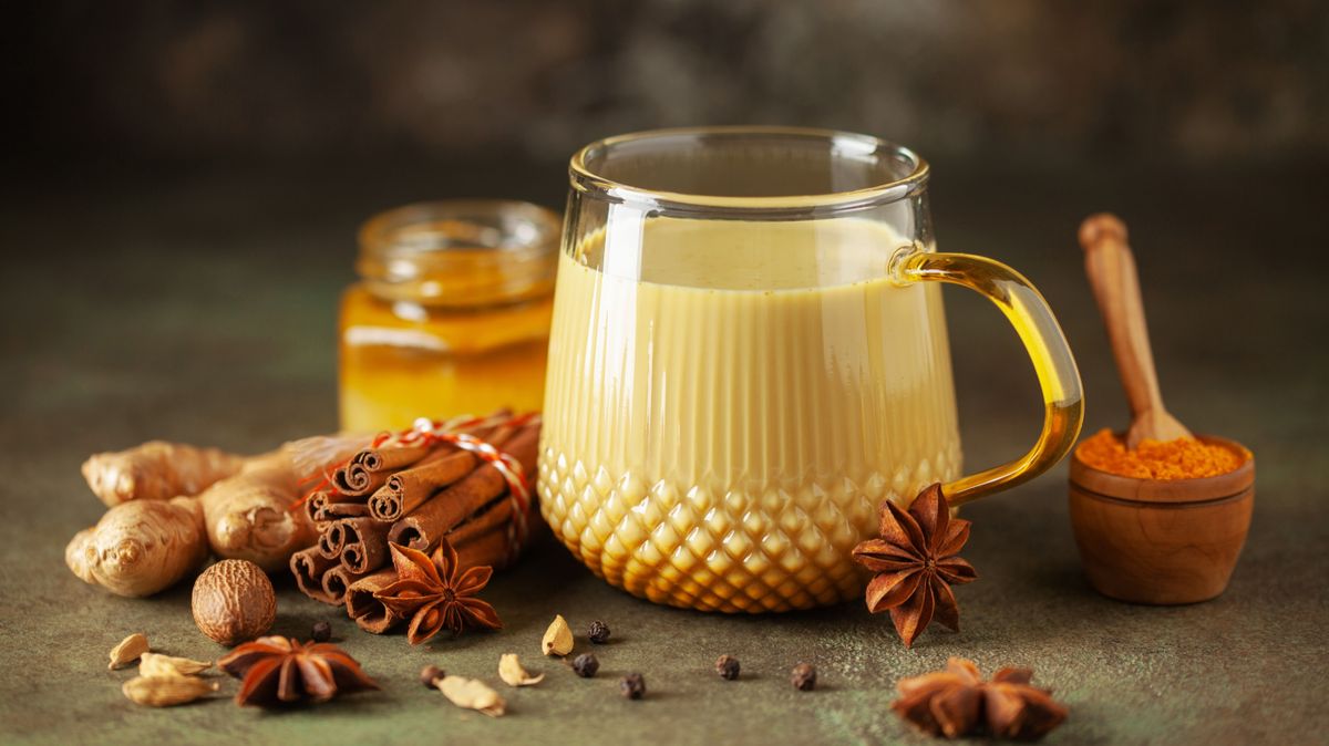 Az aranytej egy kurkumás, indiai csodaital: mindenre is jó és csodát ...