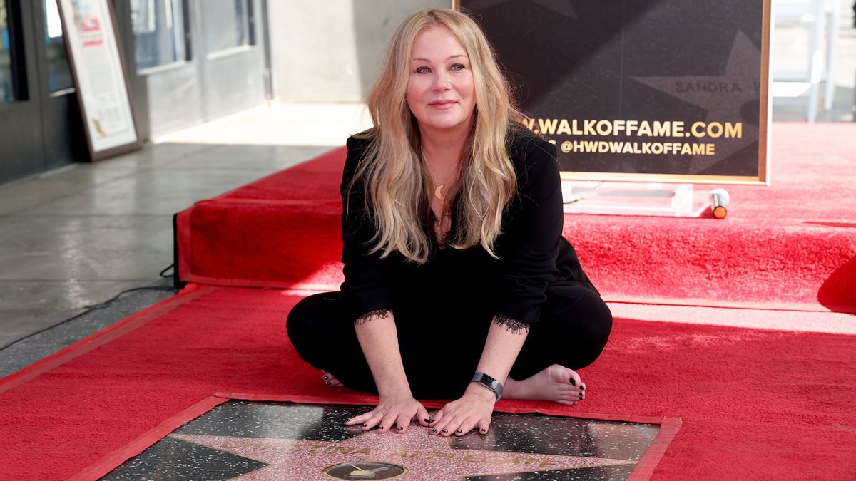 Christina Applegate You With the Sad Eyes címmel memoárt írt - Life