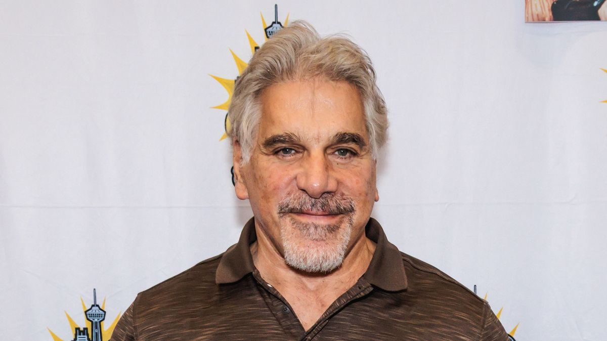 Az eredeti Hulk sztárja, Lou Ferrigno 74 évesen is kirobbanó formában ...